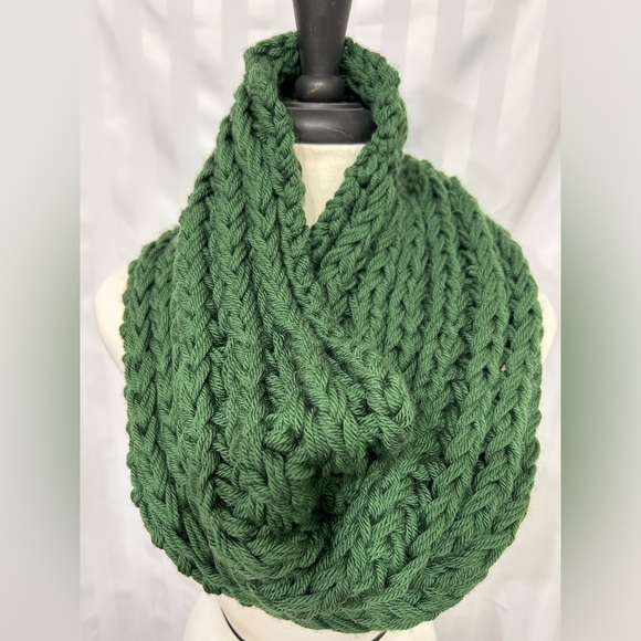 Hanks and Needles | Accessories | Hanks And Needles Chunky Infinity ...